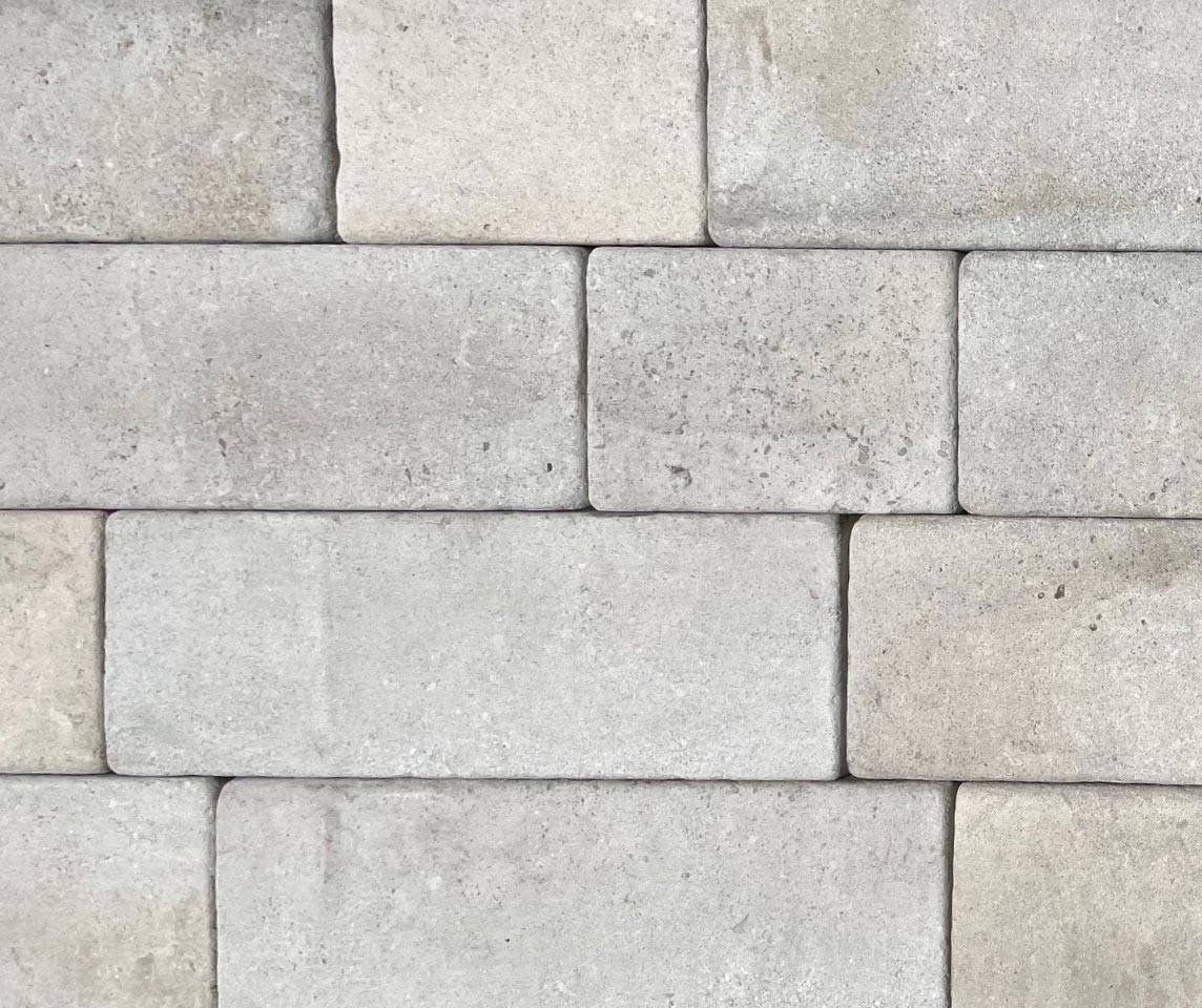 Mirabeau Tumbled Pavers – Exquisite Surfaces